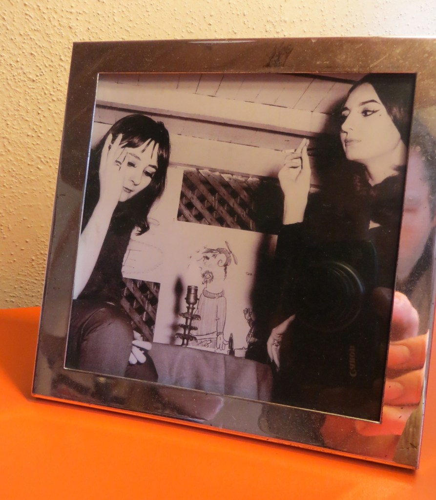 Collectors Frenzy- the Home of Mark & Niki Moranville – by B.Lee and ...